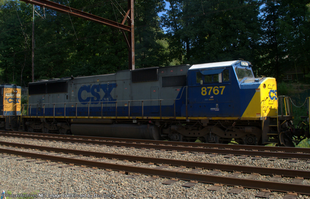 CSX SD60M 8767 trails on Q418-21